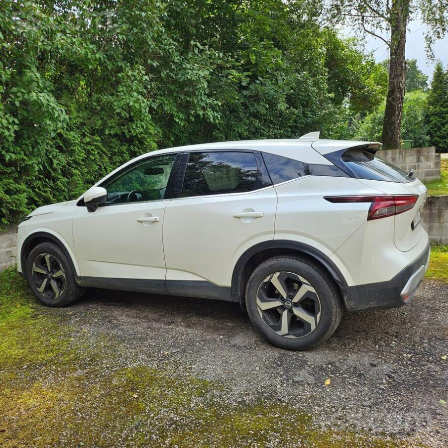 Balts Nissan Qashqai 2022 Rīga, ar dzinēja tilpumu 1.30 L un nobraukumu 44 tūkst. km par 21500 €, foto 3 vietnē AUTOMOTO.COM.LV
