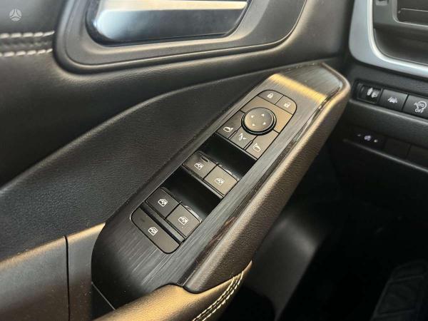 White Nissan Qashqai 2022 in Siauliai, with an engine capacity of 1.33 L and mileage of 47 thousand km for 18200 €, photo 9 on AUTOMOTO.COM.LV