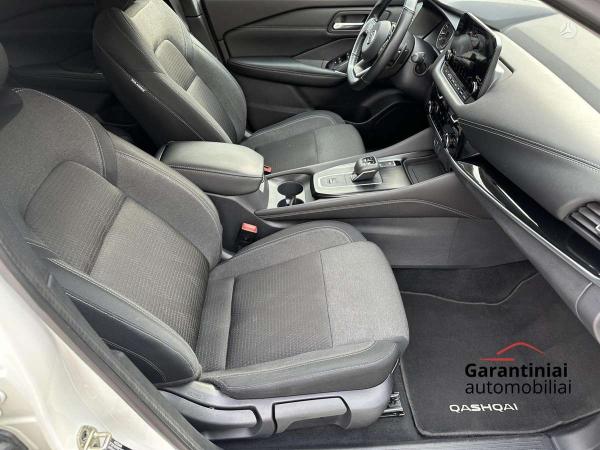 Balts Nissan Qashqai 2022 Viļņa, ar dzinēja tilpumu 1.30 L un nobraukumu 104 tūkst. km par 18750 €, foto 4 vietnē AUTOMOTO.COM.LV