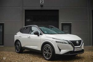 White Nissan Qashqai 2022 in Kaunas, with an engine capacity of 1.33 L and mileage of 133 thousand km for 21500 €, photo 4 on AUTOMOTO.COM.LV