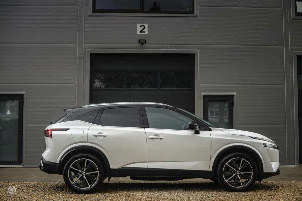 White Nissan Qashqai 2022 in Kaunas, with an engine capacity of 1.33 L and mileage of 133 thousand km for 21500 €, photo 7 on AUTOMOTO.COM.LV