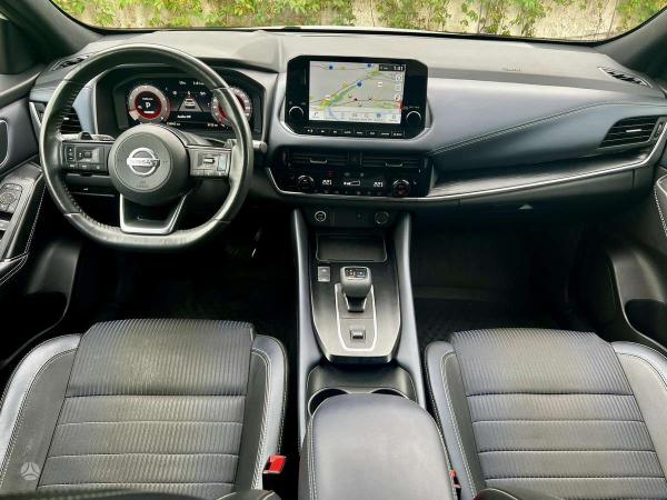 White Nissan Qashqai 2022 in Vilnius, with an engine capacity of 1.33 L and mileage of 139 thousand km for 18900 €, photo 9 on AUTOMOTO.COM.LV
