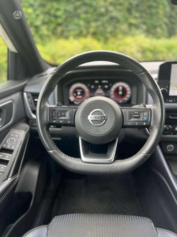 White Nissan Qashqai 2022 in Vilnius, with an engine capacity of 1.33 L and mileage of 139 thousand km for 18900 €, photo 10 on AUTOMOTO.COM.LV