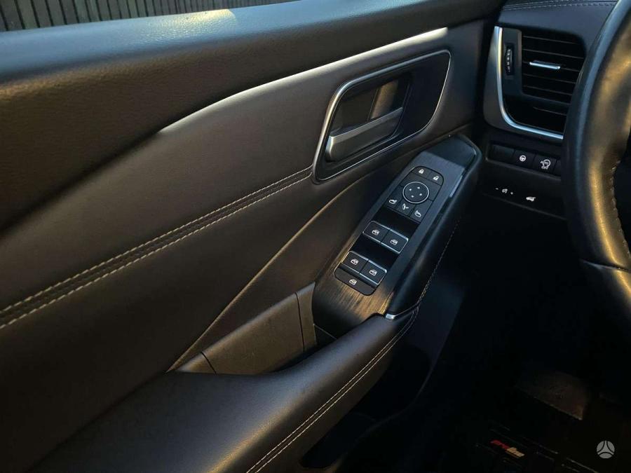 Balts Nissan Qashqai 2022 Vilkaviškis, ar dzinēja tilpumu 1.30 L un nobraukumu 74 tūkst. km par 21000 €, foto 5 vietnē AUTOMOTO.COM.LV