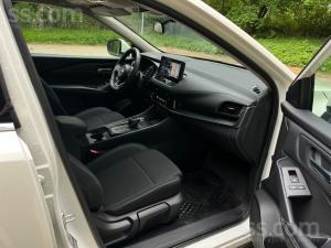 Balts Nissan Qashqai 2023 Rīga, ar dzinēja tilpumu 1.30 L un nobraukumu 0 tūkst. km par 20990 €, foto 23 vietnē AUTOMOTO.COM.LV