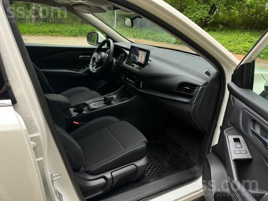 Balts Nissan Qashqai 2023 Rīga, ar dzinēja tilpumu 1.30 L un nobraukumu 0 tūkst. km par 20990 €, foto 23 vietnē AUTOMOTO.COM.LV