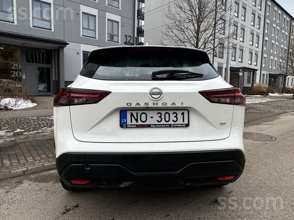 White Nissan Qashqai 2023 in Riga, with an engine capacity of 1.30 L and mileage of 56 thousand km for 20500 €, photo 6 on AUTOMOTO.COM.LV