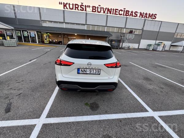 Белый Ниссан Кашкай 2023 в Тукумс, объемом двигателя 1.30 л и пробегом 108 тыс. км за 20500 €, фото 3 на AUTOMOTO.COM.LV