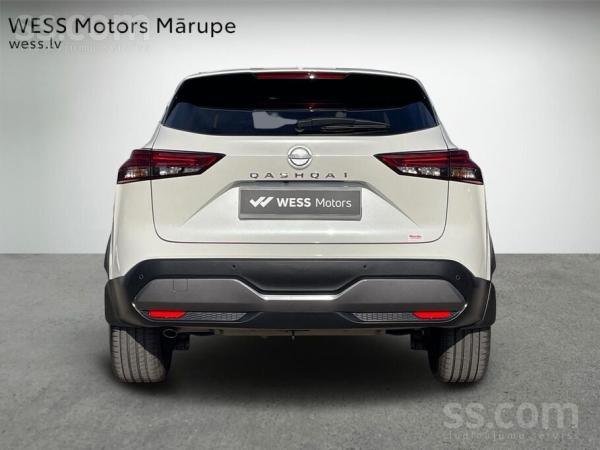 Balts Nissan Qashqai 2023 Rīga, ar dzinēja tilpumu 1.30 L un nobraukumu 111 tūkst. km par 18590 €, foto 5 vietnē AUTOMOTO.COM.LV