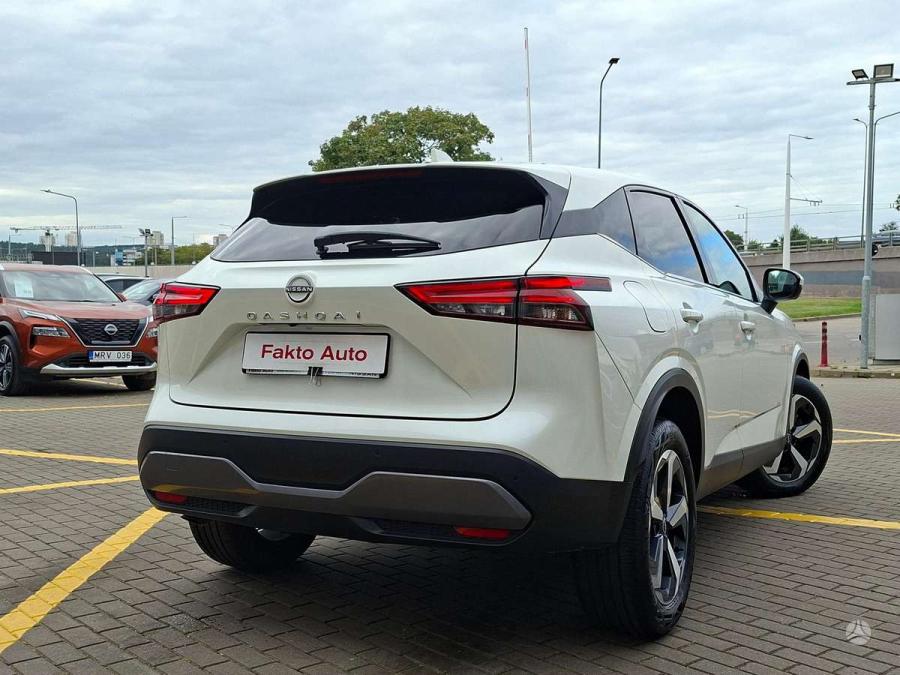 Balts Nissan Qashqai 2023 Viļņa, ar dzinēja tilpumu 1.33 L un nobraukumu 50 tūkst. km par 22900 €, foto 5 vietnē AUTOMOTO.COM.LV