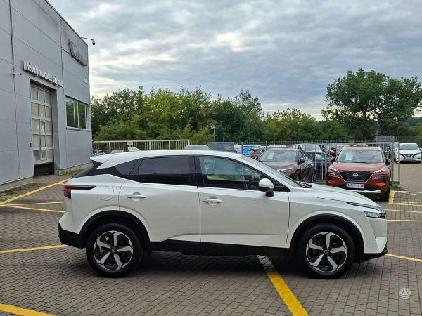 Nissan Qashqai 2023 Viļņa vietnē Balts Nissan Qashqai 2023 Viļņa, ar dzinēja tilpumu 1.33 L un nobraukumu 50 tūkst. km par 22900 €, foto 6 vietnē AUTOMOTO.COM.LV