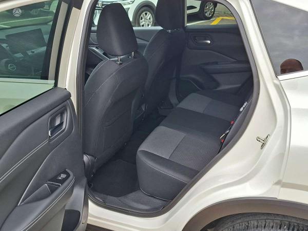 Nissan Qashqai 2023 Viļņa vietnē Balts Nissan Qashqai 2023 Viļņa, ar dzinēja tilpumu 1.33 L un nobraukumu 50 tūkst. km par 22900 €, foto 9 vietnē AUTOMOTO.COM.LV