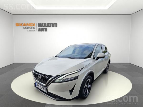 Белый Ниссан Кашкай 2023 в Лиепая, объемом двигателя 1.30 л и пробегом 80 тыс. км за 19990 €, фото 1 на AUTOMOTO.COM.LV