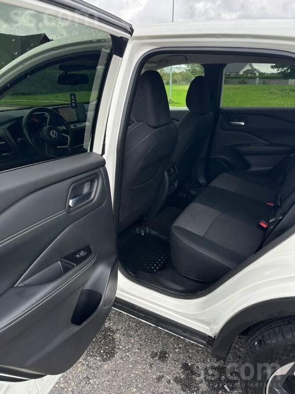 Nissan Qashqai 2023 Rīga vietnē Balts Nissan Qashqai 2023 Rīga, ar dzinēja tilpumu 1.50 L un nobraukumu 100 tūkst. km par 22900 €, foto 5 vietnē AUTOMOTO.COM.LV