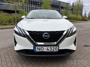 Balts Nissan Qashqai 2023 Rīga, ar dzinēja tilpumu 1.30 L un nobraukumu 59 tūkst. km par 17500 €, foto 3 vietnē AUTOMOTO.COM.LV