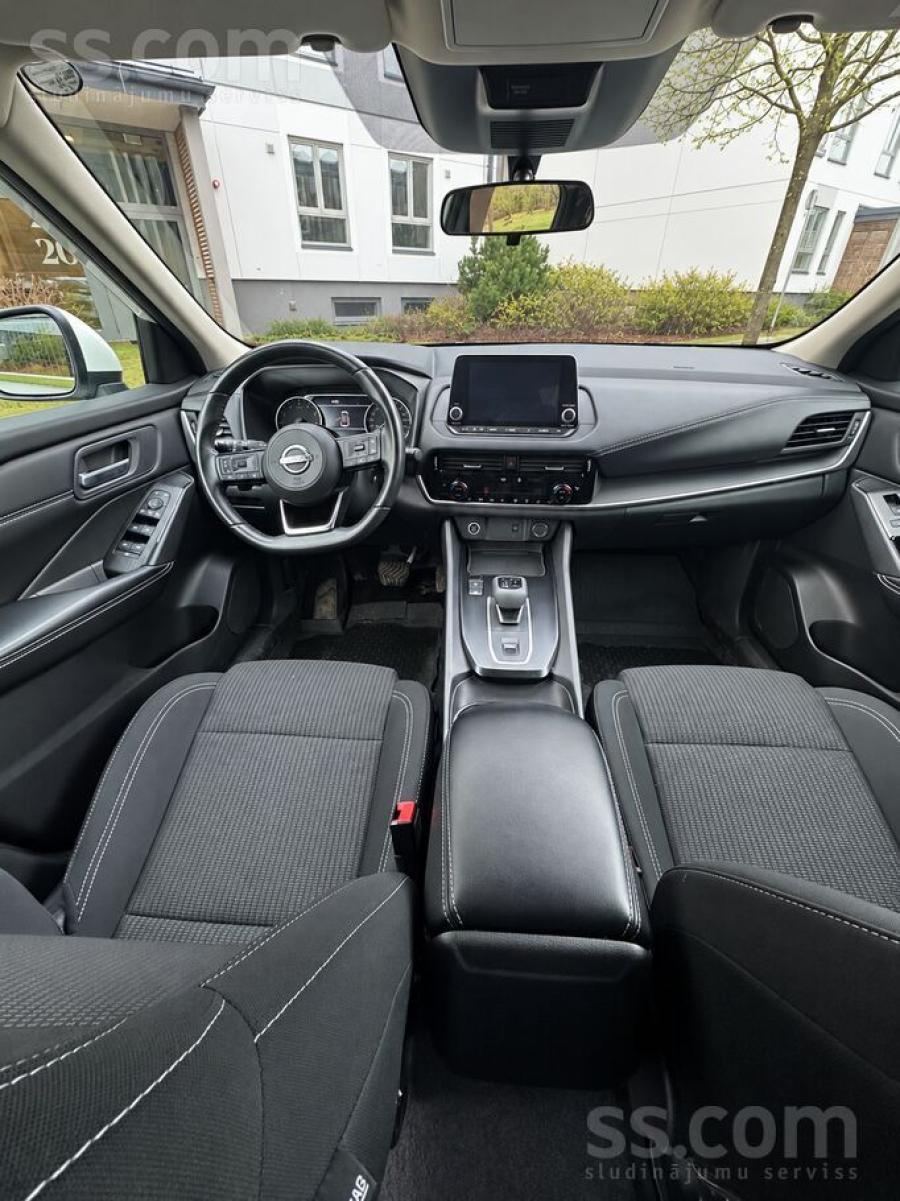 Balts Nissan Qashqai 2023 Rīga, ar dzinēja tilpumu 1.30 L un nobraukumu 59 tūkst. km par 17500 €, foto 24 vietnē AUTOMOTO.COM.LV