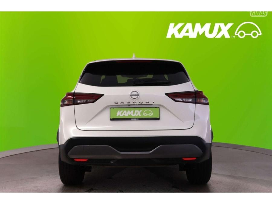 White Nissan Qashqai 2024 in Kaunas, with an engine capacity of 1.30 L and mileage of 86 thousand km for 23894 €, photo 5 on AUTOMOTO.COM.LV