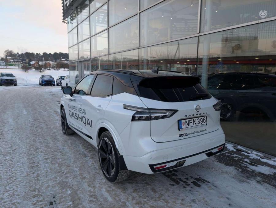 White Nissan Qashqai 2024 in Vilnius, with an engine capacity of 1.33 L and mileage of 18 thousand km for 29900 €, photo 3 on AUTOMOTO.COM.LV