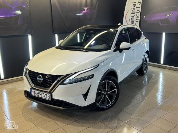 White Nissan Qashqai 2024 in Avizieniai, with an engine capacity of 1.30 L and mileage of 71 thousand km for 23500 €, photo 1 on AUTOMOTO.COM.LV