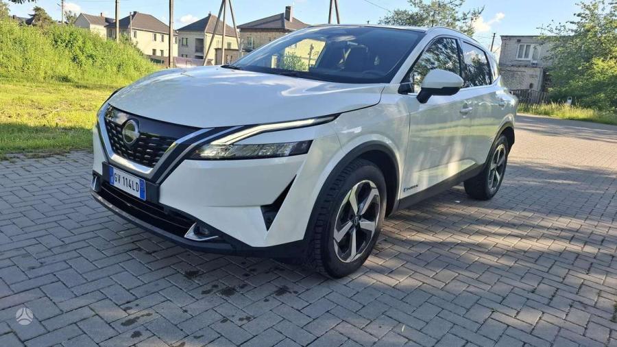 Balts Nissan Qashqai 2024 Radviliškis, ar dzinēja tilpumu 1.50 L un nobraukumu 83 tūkst. km par 23500 €, foto 1 vietnē AUTOMOTO.COM.LV