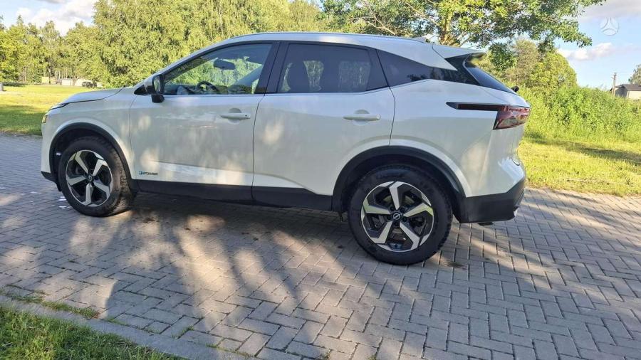 Balts Nissan Qashqai 2024 Radviliškis, ar dzinēja tilpumu 1.50 L un nobraukumu 83 tūkst. km par 23500 €, foto 6 vietnē AUTOMOTO.COM.LV
