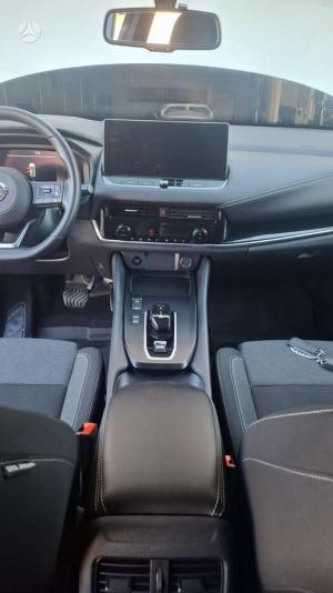 Balts Nissan Qashqai 2024 Radviliškis, ar dzinēja tilpumu 1.50 L un nobraukumu 83 tūkst. km par 23500 €, foto 17 vietnē AUTOMOTO.COM.LV