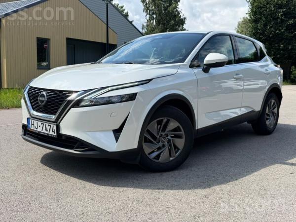 White Nissan Qashqai 2024 in Riga, with an engine capacity of 1.30 L and mileage of 40 thousand km for 24400 €, photo 1 on AUTOMOTO.COM.LV
