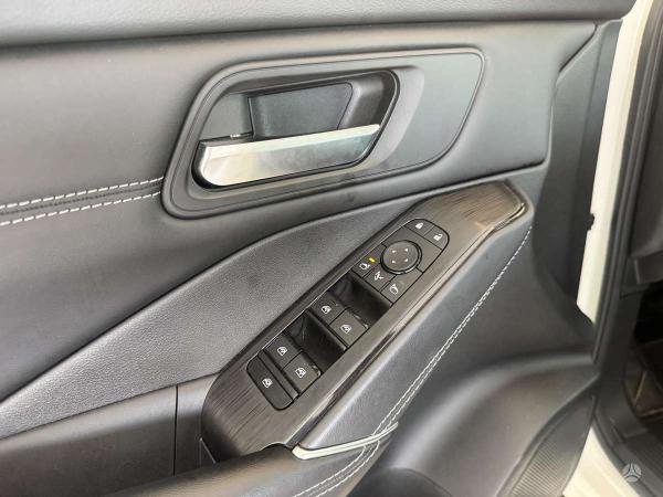 White Nissan Qashqai 2024 in Siauliai, with an engine capacity of 1.33 L and mileage of 59 thousand km for 24200 €, photo 10 on AUTOMOTO.COM.LV