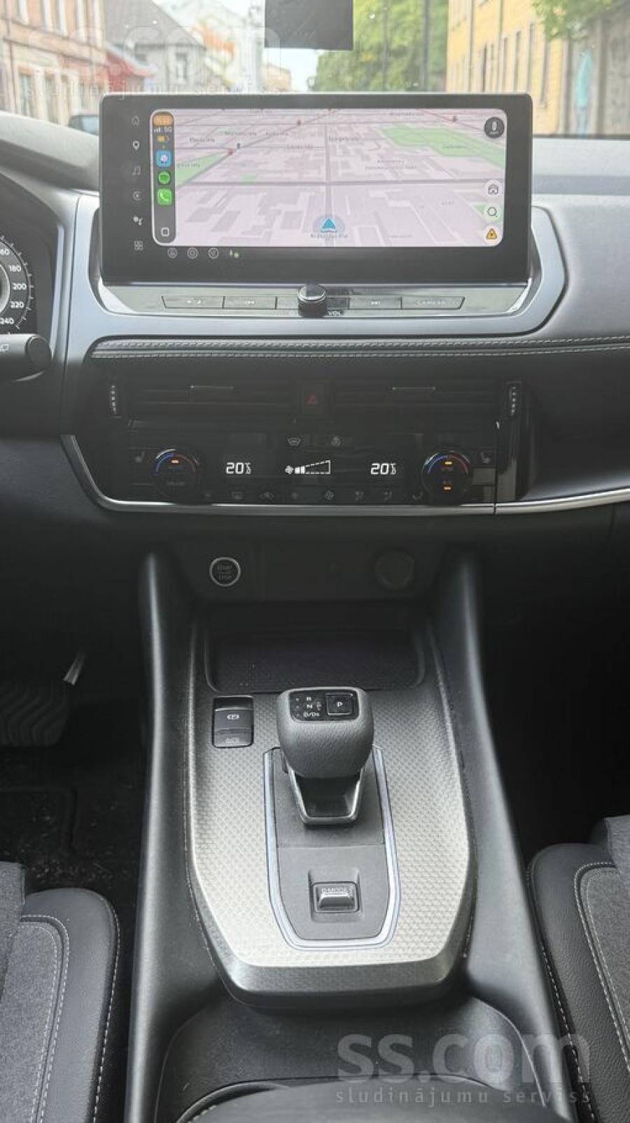 White Nissan Qashqai 2024 in Riga, with an engine capacity of 1.30 L and mileage of 31 thousand km for 24980 €, photo 6 on AUTOMOTO.COM.LV