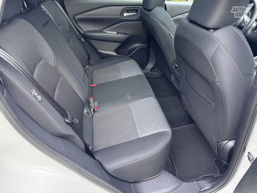 White Nissan Qashqai 2024 in Avizieniai, with an engine capacity of 1.30 L and mileage of 85 thousand km for 22950 €, photo 9 on AUTOMOTO.COM.LV