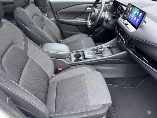Nissan Qashqai 2024 Viļņa vietnē Balts Nissan Qashqai 2024 Viļņa, ar dzinēja tilpumu 1.30 L un nobraukumu 85 tūkst. km par 22950 €, foto 8 vietnē AUTOMOTO.COM.LV