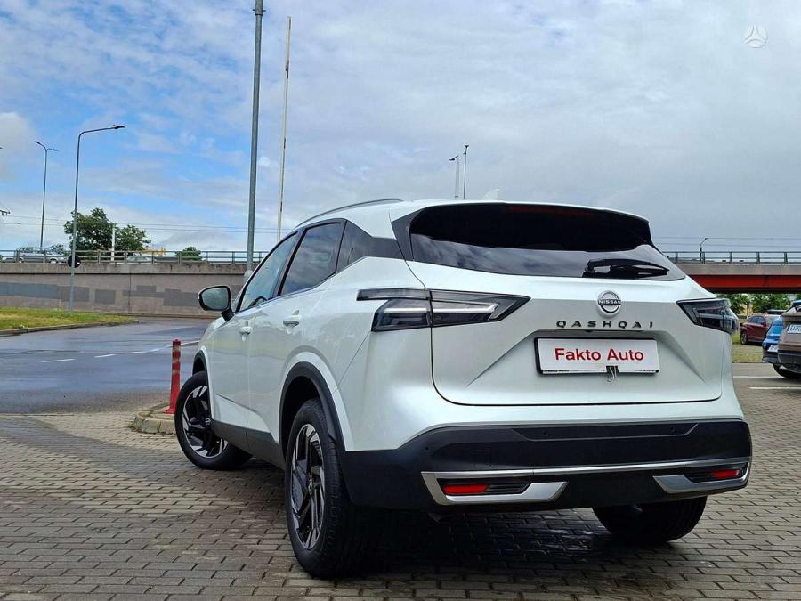 White Nissan Qashqai 2025 in Vilnius, with an engine capacity of 1.33 L and mileage of 31 thousand km for 25950 €, photo 19 on AUTOMOTO.COM.LV