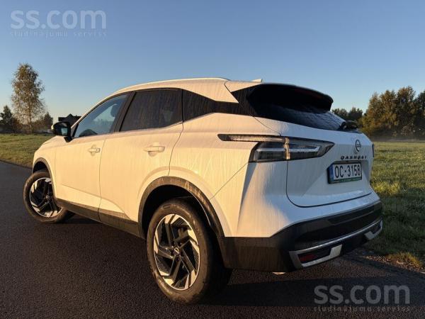 Balts Nissan Qashqai 2025 Rīga, ar dzinēja tilpumu 1.30 L un nobraukumu 51 tūkst. km par 23000 €, foto 3 vietnē AUTOMOTO.COM.LV
