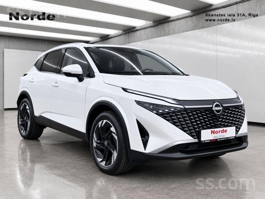 White Nissan Qashqai 2025 in Riga, with an engine capacity of 1.30 L and mileage of 25 thousand km for 27890 €, photo 3 on AUTOMOTO.COM.LV