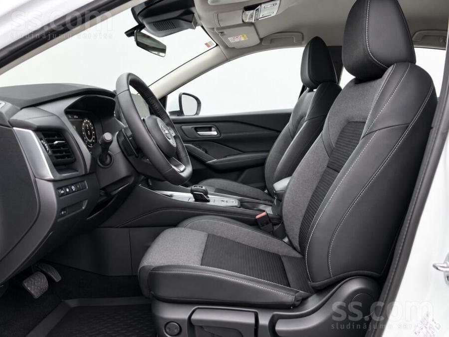 White Nissan Qashqai 2025 in Riga, with an engine capacity of 1.30 L and mileage of 25 thousand km for 27890 €, photo 7 on AUTOMOTO.COM.LV