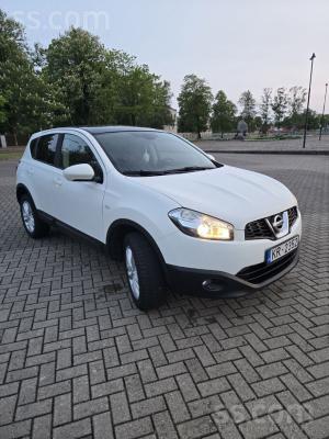 Balts Nissan Qashqai 2010 Ventspils, ar dzinēja tilpumu 1.50 L un nobraukumu 262 tūkst. km par 4700 €, foto 1 vietnē AUTOMOTO.COM.LV