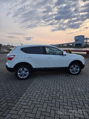 Balts Nissan Qashqai 2010 Ventspils, ar dzinēja tilpumu 1.50 L un nobraukumu 262 tūkst. km par 4700 €, foto 2 vietnē AUTOMOTO.COM.LV