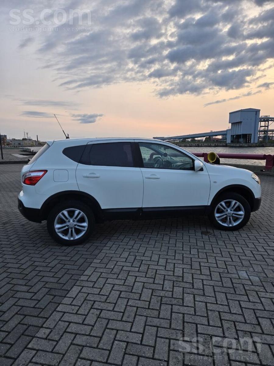 Balts Nissan Qashqai 2010 Ventspils, ar dzinēja tilpumu 1.50 L un nobraukumu 262 tūkst. km par 4700 €, foto 2 vietnē AUTOMOTO.COM.LV