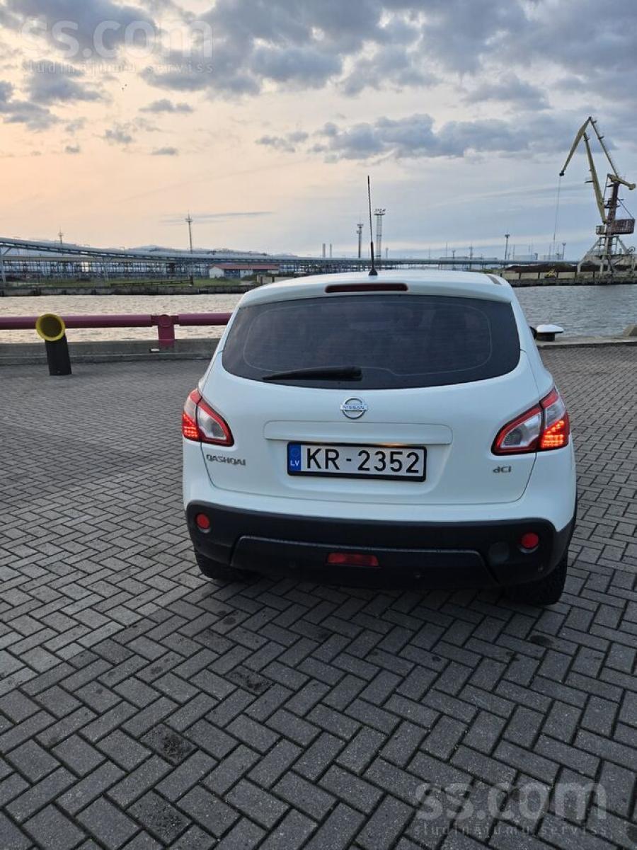 Balts Nissan Qashqai 2010 Ventspils, ar dzinēja tilpumu 1.50 L un nobraukumu 262 tūkst. km par 4700 €, foto 6 vietnē AUTOMOTO.COM.LV