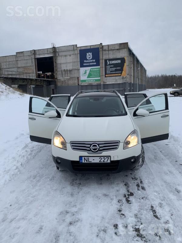 Balts Nissan Qashqai 2010 Valmiera, ar dzinēja tilpumu 2.00 L un nobraukumu 262 tūkst. km par 3500 €, foto 1 vietnē AUTOMOTO.COM.LV