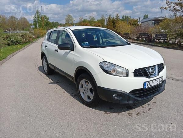 Balts Nissan Qashqai 2011 Ogre, ar dzinēja tilpumu 1.50 L un nobraukumu 60 tūkst. km par 7650 €, foto 1 vietnē AUTOMOTO.COM.LV