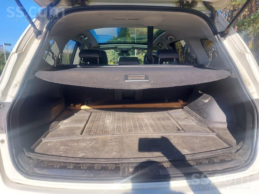 White Nissan Qashqai 2012 in Riga, with an engine capacity of 1.60 L and mileage of 290 thousand km for 4100 €, photo 6 on AUTOMOTO.COM.LV