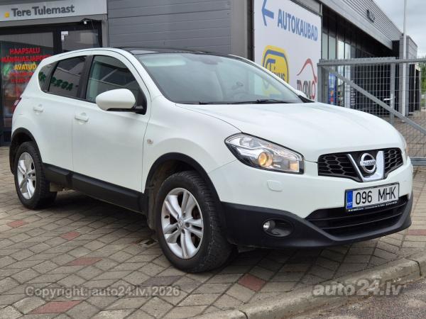 White Nissan Qashqai 2012 in Haapsalu, with an engine capacity of 1.60 L and mileage of 177 thousand km for 5200 €, photo 2 on AUTOMOTO.COM.LV