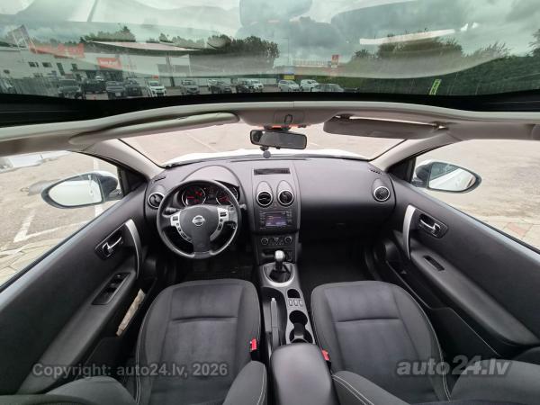 White Nissan Qashqai 2012 in Haapsalu, with an engine capacity of 1.60 L and mileage of 177 thousand km for 5200 €, photo 9 on AUTOMOTO.COM.LV