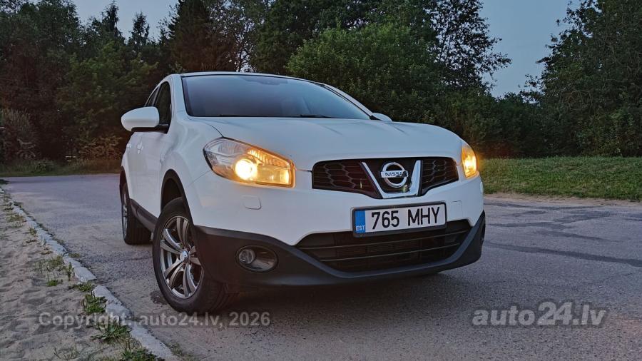Balts Nissan Qashqai 2013 Tallina, ar dzinēja tilpumu 1.60 L un nobraukumu 182 tūkst. km par 6250 €, foto 1 vietnē AUTOMOTO.COM.LV