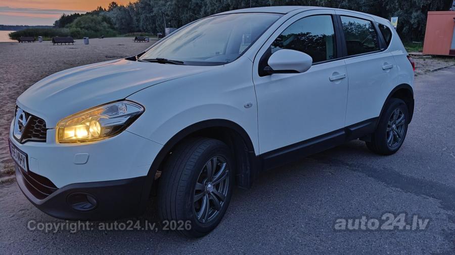 Balts Nissan Qashqai 2013 Tallina, ar dzinēja tilpumu 1.60 L un nobraukumu 182 tūkst. km par 6250 €, foto 3 vietnē AUTOMOTO.COM.LV