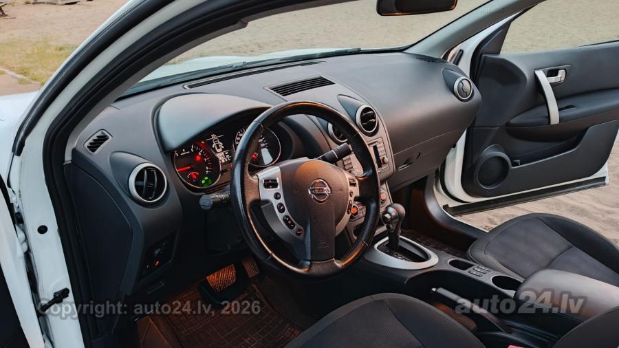 Balts Nissan Qashqai 2013 Tallina, ar dzinēja tilpumu 1.60 L un nobraukumu 182 tūkst. km par 6250 €, foto 4 vietnē AUTOMOTO.COM.LV