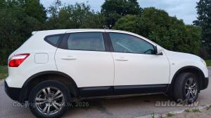 Balts Nissan Qashqai 2013 Tallina, ar dzinēja tilpumu 1.60 L un nobraukumu 182 tūkst. km par 6250 €, foto 7 vietnē AUTOMOTO.COM.LV