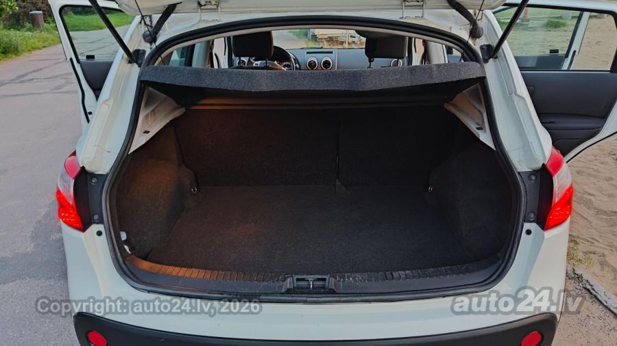 Balts Nissan Qashqai 2013 Tallina, ar dzinēja tilpumu 1.60 L un nobraukumu 182 tūkst. km par 6250 €, foto 11 vietnē AUTOMOTO.COM.LV