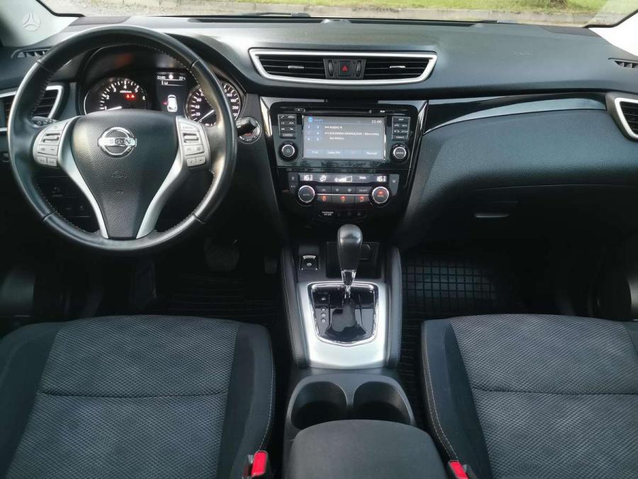 White Nissan Qashqai 2015 in Siauliai, with an engine capacity of 1.20 L and mileage of 109 thousand km for 9600 €, photo 12 on AUTOMOTO.COM.LV